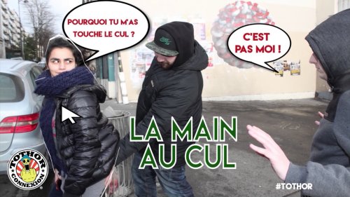 Camera Cachée Il Montre Ses Couilles Pour La Journée De La Femme